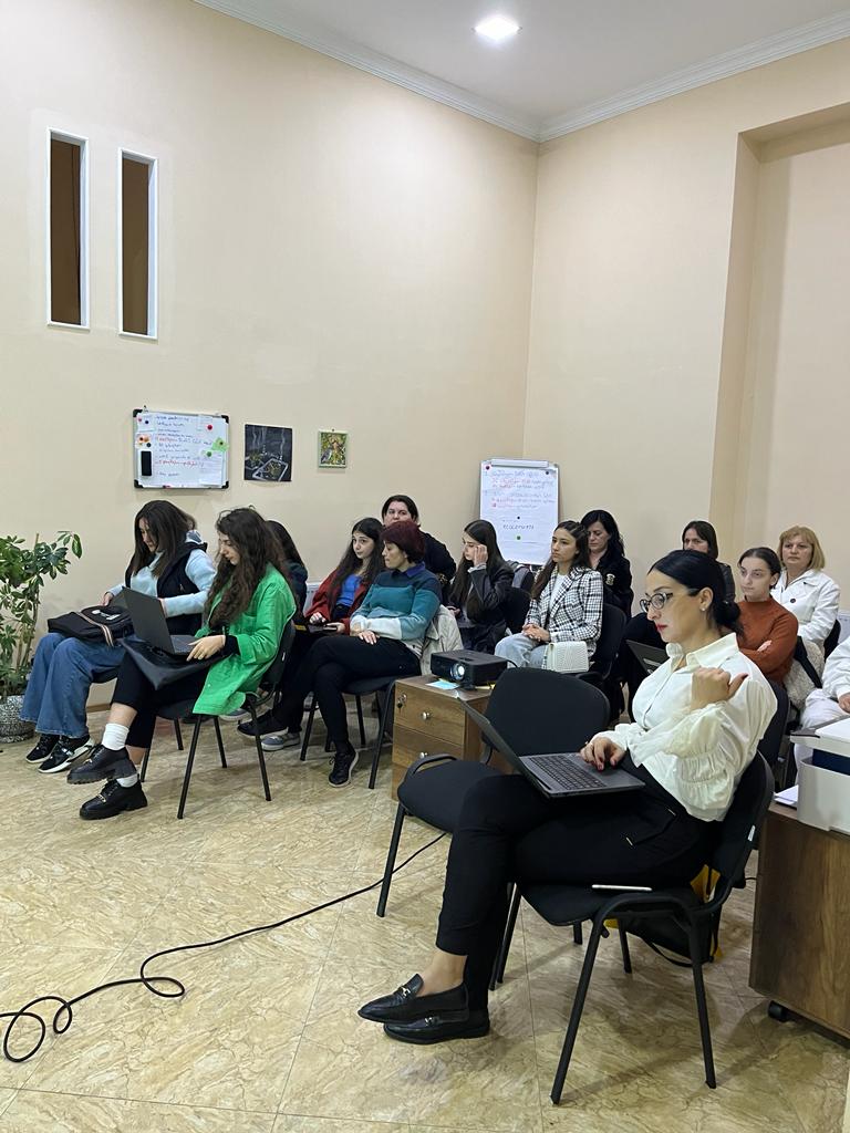 "Eco Centre" Organized a Seminar on Creating Visual Materials in Canva ...